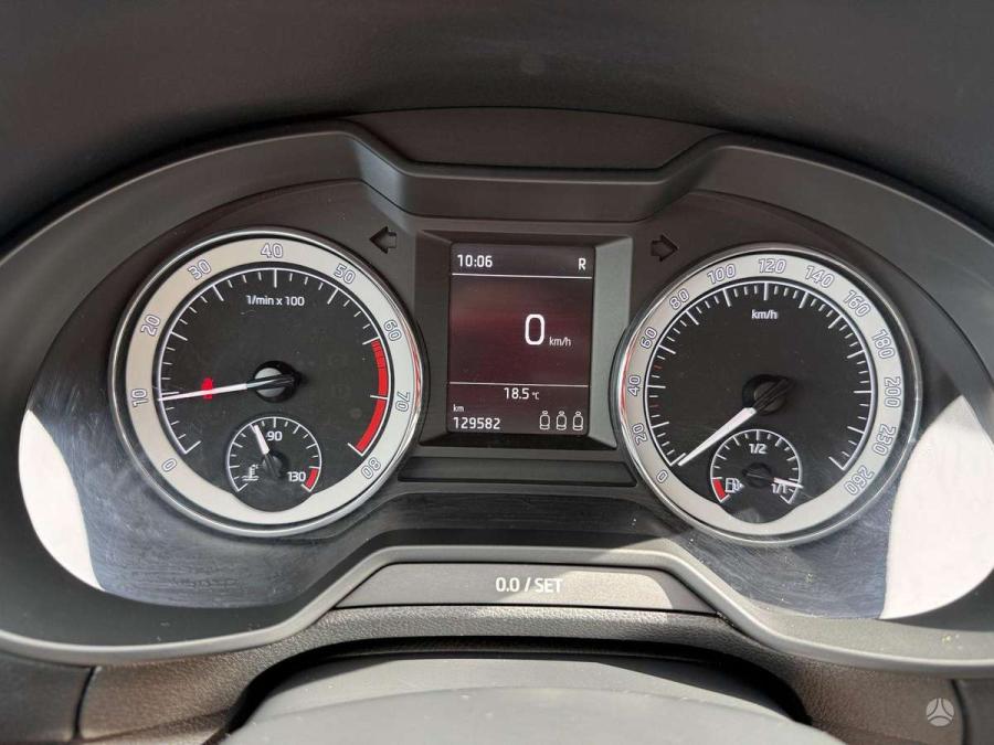 Pelēks Skoda Octavia 2019 Viļņa, ar dzinēja tilpumu 1.50 L un nobraukumu 130 tūkst. km par 13300 €, foto 7 vietnē AUTOMOTO.COM.LV