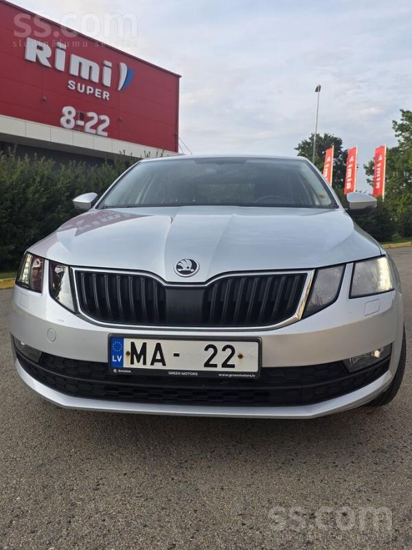 Pelēks Skoda Octavia 2019 Rīga, ar dzinēja tilpumu 2.00 L un nobraukumu 123 tūkst. km par 14200 €, foto  vietnē AUTOMOTO.COM.LV
