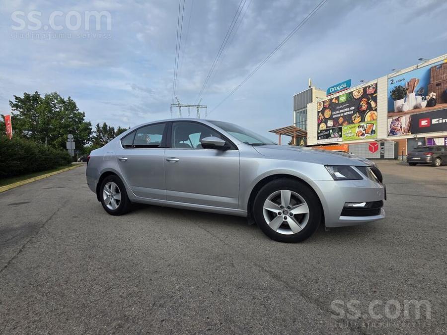 Grey Skoda Octavia 2019 in Riga, with an engine capacity of 2.00 L and mileage of 123 thousand km for 14200 €, photo 3 on AUTOMOTO.COM.LV