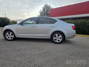 Grey Skoda Octavia 2019 in Riga, with an engine capacity of 2.00 L and mileage of 123 thousand km for 14200 €, photo 4 on AUTOMOTO.COM.LV