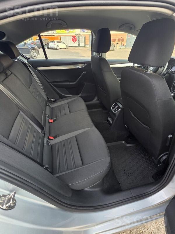 Pelēks Skoda Octavia 2019 Rīga, ar dzinēja tilpumu 2.00 L un nobraukumu 123 tūkst. km par 14200 €, foto 6 vietnē AUTOMOTO.COM.LV