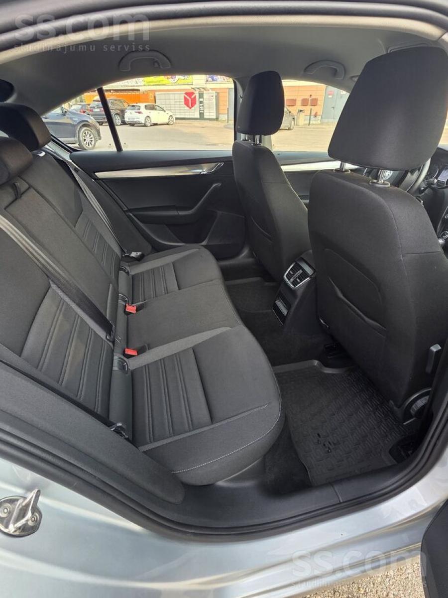 Grey Skoda Octavia 2019 in Riga, with an engine capacity of 2.00 L and mileage of 123 thousand km for 14200 €, photo 7 on AUTOMOTO.COM.LV