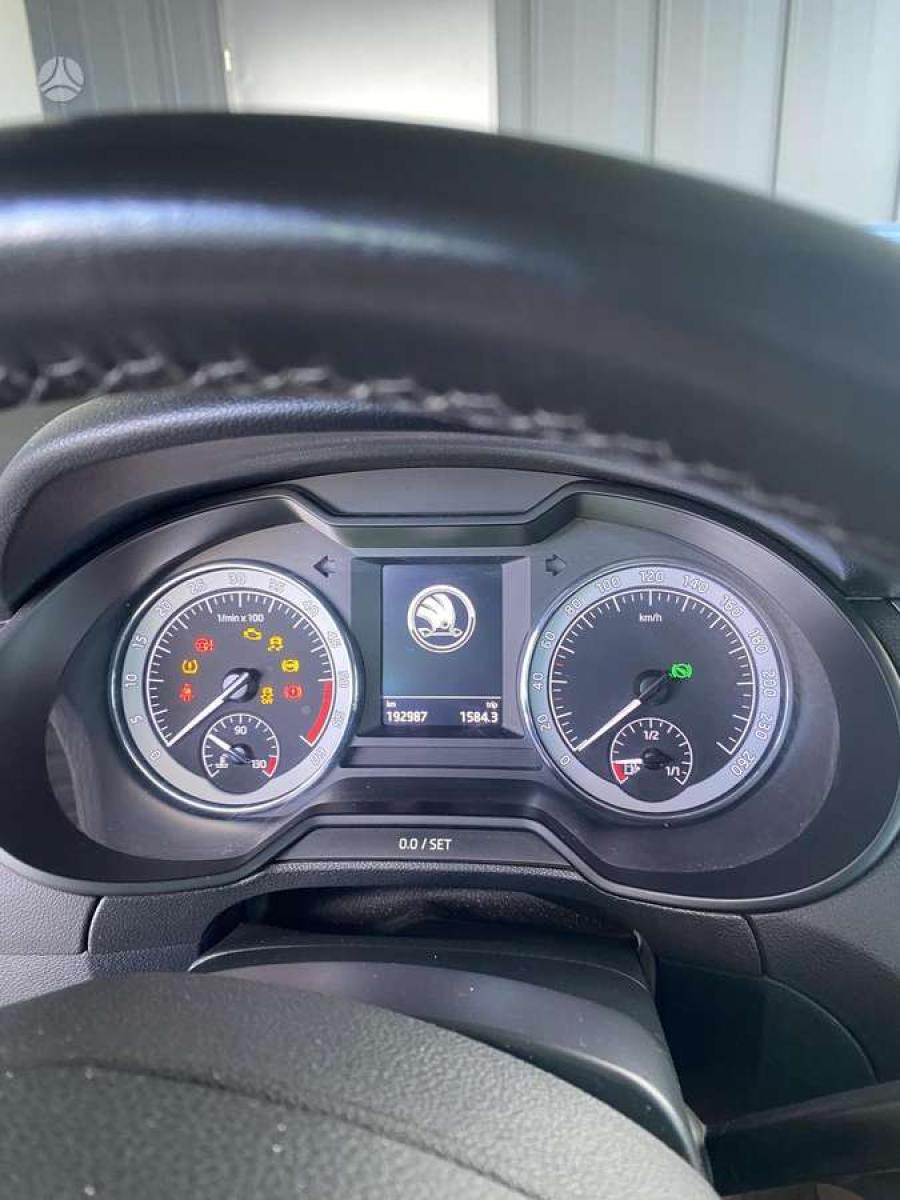 Pelēks Skoda Octavia 2019 Kauņa, ar dzinēja tilpumu 1.60 L un nobraukumu 193 tūkst. km par 8700 €, foto 8 vietnē AUTOMOTO.COM.LV