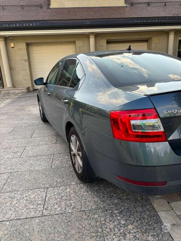 Grey Skoda Octavia 2020 in Vilnius, with an engine capacity of 1.50 L and mileage of 150 thousand km for 10000 €, photo 5 on AUTOMOTO.COM.LV