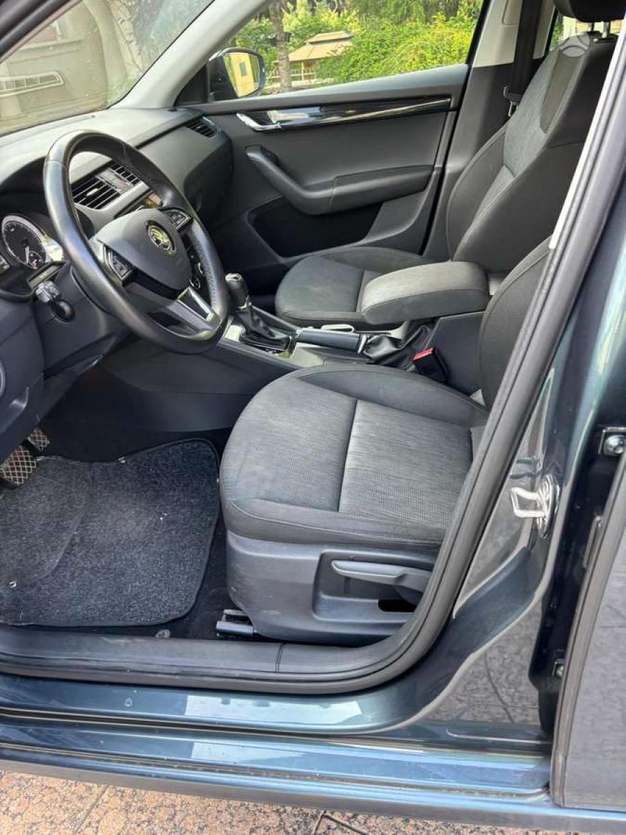 Pelēks Skoda Octavia 2020 Viļņa, ar dzinēja tilpumu 1.50 L un nobraukumu 150 tūkst. km par 10000 €, foto 8 vietnē AUTOMOTO.COM.LV