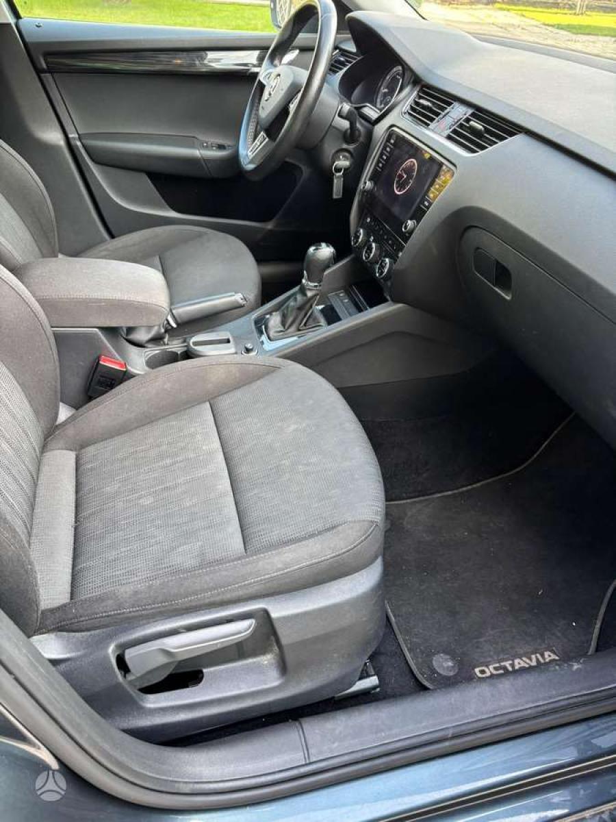 Pelēks Skoda Octavia 2020 Viļņa, ar dzinēja tilpumu 1.50 L un nobraukumu 150 tūkst. km par 10000 €, foto 11 vietnē AUTOMOTO.COM.LV