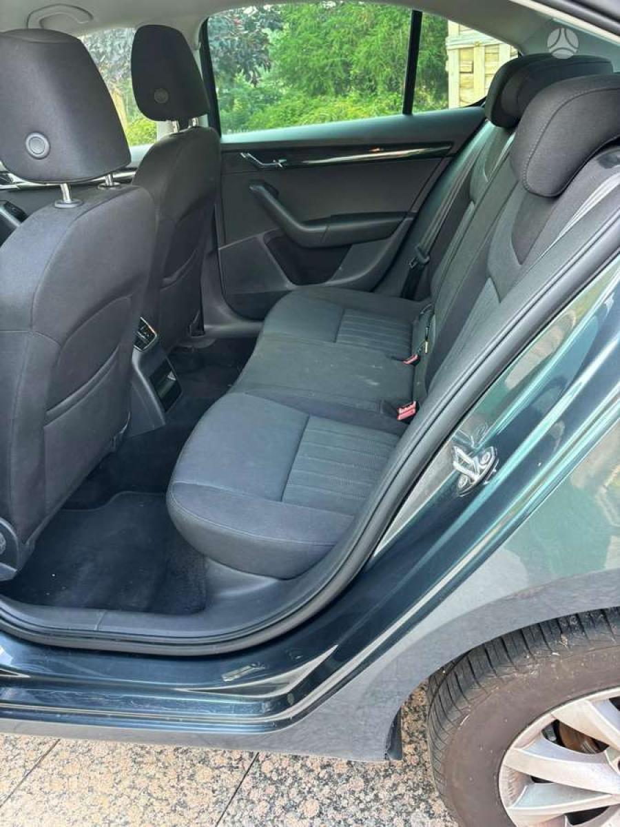 Pelēks Skoda Octavia 2020 Viļņa, ar dzinēja tilpumu 1.50 L un nobraukumu 150 tūkst. km par 10000 €, foto 14 vietnē AUTOMOTO.COM.LV