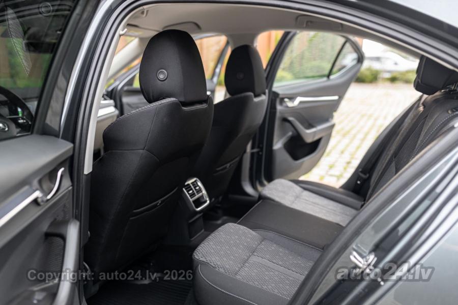 Grey Skoda Octavia 2020 in Tallinn, with an engine capacity of 2.00 L and mileage of 152 thousand km for 15990 €, photo 19 on AUTOMOTO.COM.LV