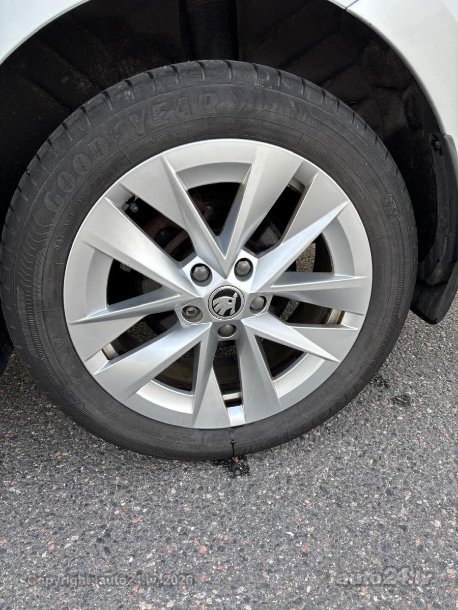 Pelēks Skoda Octavia 2020 Tartu, ar dzinēja tilpumu 2.00 L un nobraukumu 240 tūkst. km par 12990 €, foto 14 vietnē AUTOMOTO.COM.LV