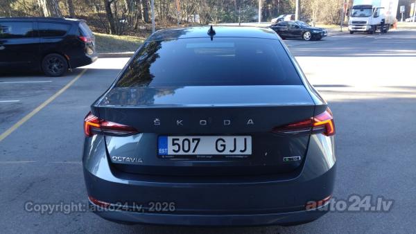 Pelēks Skoda Octavia 2021 Tallina, ar dzinēja tilpumu 1.50 L un nobraukumu 86 tūkst. km par 17000 €, foto 4 vietnē AUTOMOTO.COM.LV