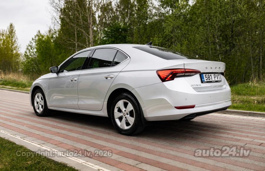 Grey Skoda Octavia 2021 in Tallinn, with an engine capacity of 2.00 L and mileage of 102 thousand km for 16490 €, photo 5 on AUTOMOTO.COM.LV
