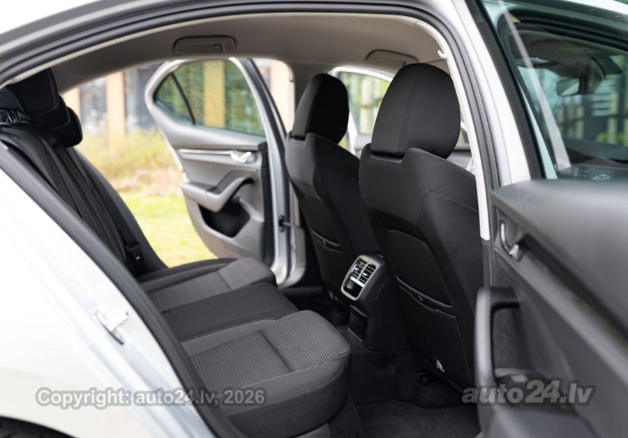 Grey Skoda Octavia 2021 in Tallinn, with an engine capacity of 2.00 L and mileage of 102 thousand km for 16490 €, photo 13 on AUTOMOTO.COM.LV