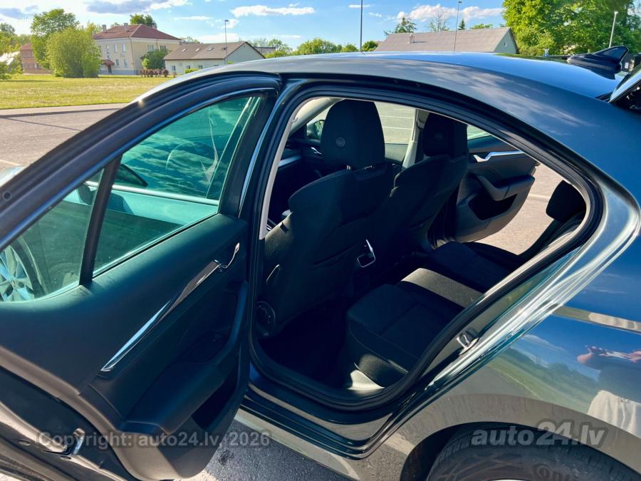 Grey Skoda Octavia 2021 in Tallinn, with an engine capacity of 2.00 L and mileage of 119 thousand km for 18990 €, photo 17 on AUTOMOTO.COM.LV