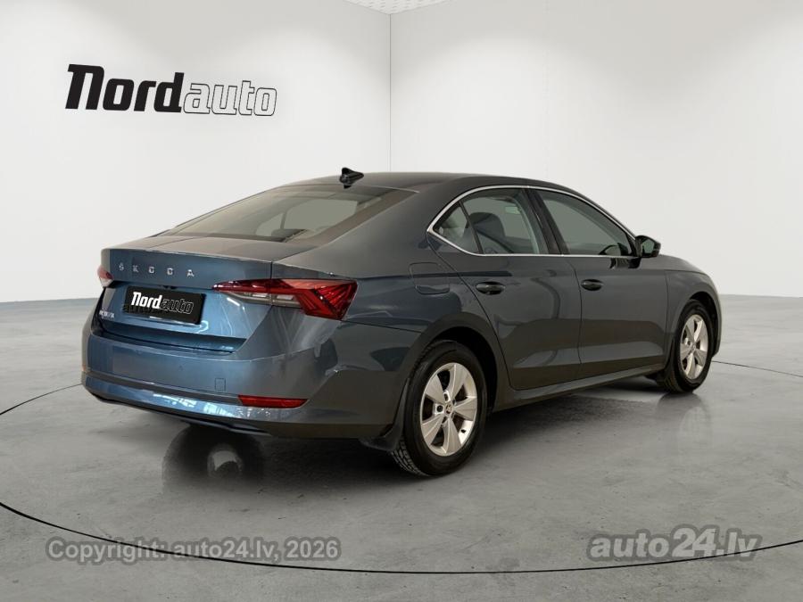 Grey Skoda Octavia 2021 in Tallinn, with an engine capacity of 2.00 L and mileage of 198 thousand km for 13900 €, photo 3 on AUTOMOTO.COM.LV