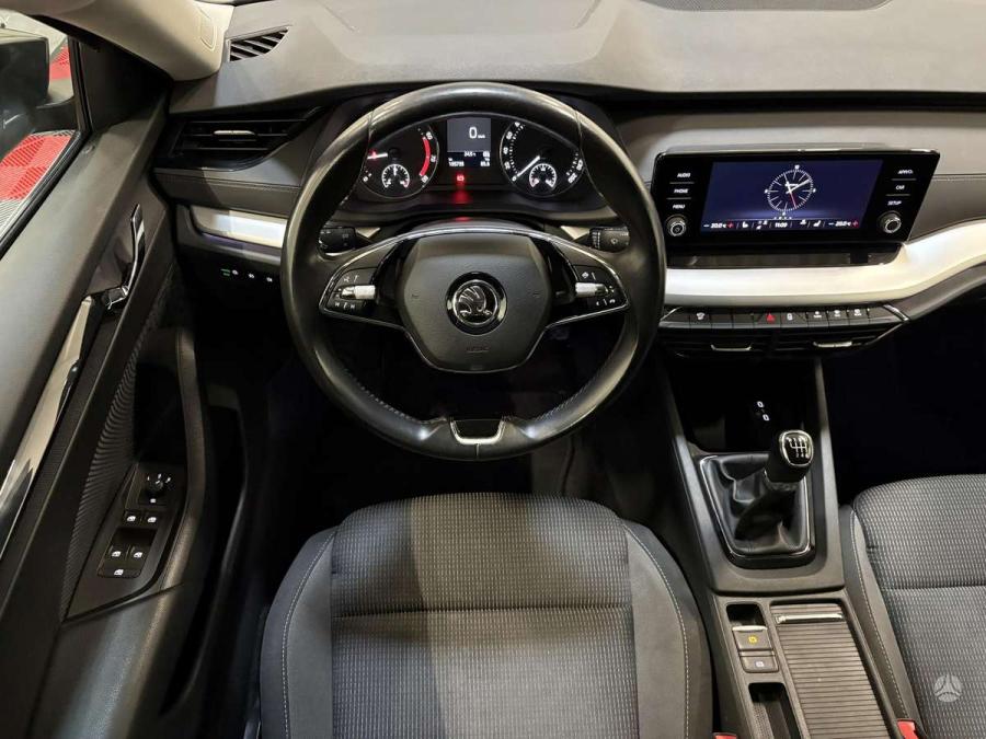 Pelēks Skoda Octavia 2021 Viļņa, ar dzinēja tilpumu 1.00 L un nobraukumu 106 tūkst. km par 12490 €, foto 19 vietnē AUTOMOTO.COM.LV
