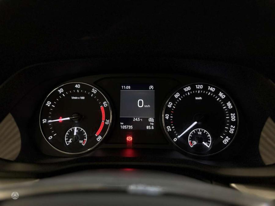 Pelēks Skoda Octavia 2021 Viļņa, ar dzinēja tilpumu 1.00 L un nobraukumu 106 tūkst. km par 12490 €, foto 21 vietnē AUTOMOTO.COM.LV