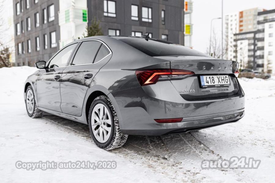 Grey Skoda Octavia 2022 in Tallinn, with an engine capacity of 1.50 L and mileage of 141 thousand km for 15990 €, photo 4 on AUTOMOTO.COM.LV