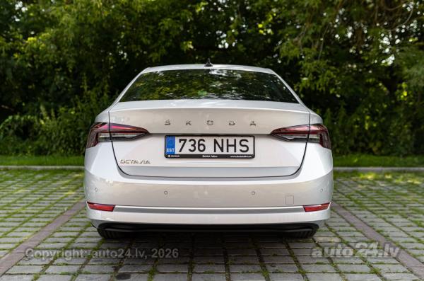 Grey Skoda Octavia 2022 in Tallinn, with an engine capacity of 2.00 L and mileage of 124 thousand km for 16990 €, photo 6 on AUTOMOTO.COM.LV