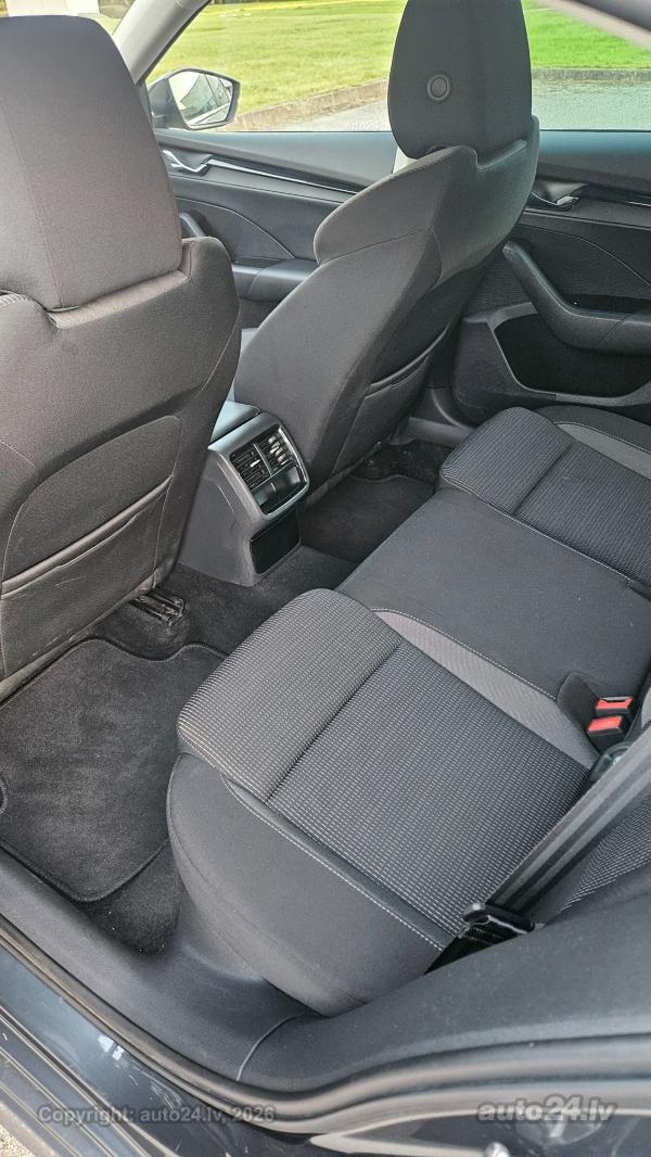 Skoda Octavia 2022 Tallina vietnē Pelēks Skoda Octavia 2022 Tallina, ar dzinēja tilpumu 1.00 L un nobraukumu 103 tūkst. km par 13990 €, foto 11 vietnē AUTOMOTO.COM.LV
