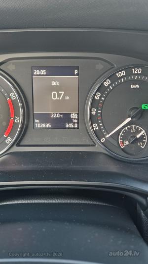 Pelēks Skoda Octavia 2022 Tallina, ar dzinēja tilpumu 1.00 L un nobraukumu 103 tūkst. km par 13990 €, foto 14 vietnē AUTOMOTO.COM.LV