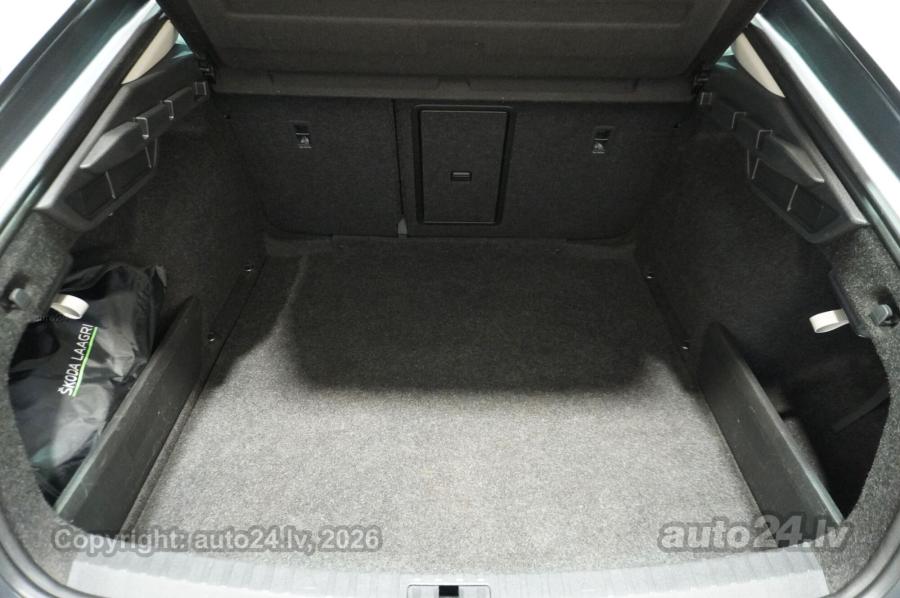 Grey Skoda Octavia 2022 in Tallinn, with an engine capacity of 2.00 L and mileage of 128 thousand km for 17900 €, photo 8 on AUTOMOTO.COM.LV