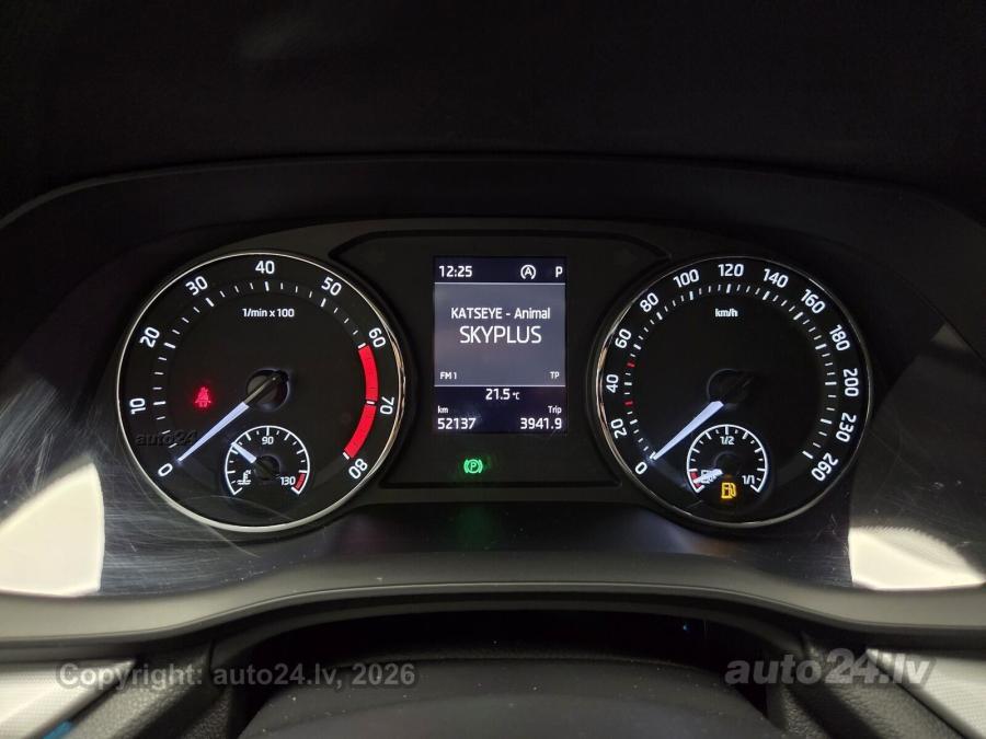 Серый Шкода Октавия 2023 в Таллин, объемом двигателя 1.00 л и пробегом 52 тыс. км за 18900 €, фото 16 на AUTOMOTO.COM.LV