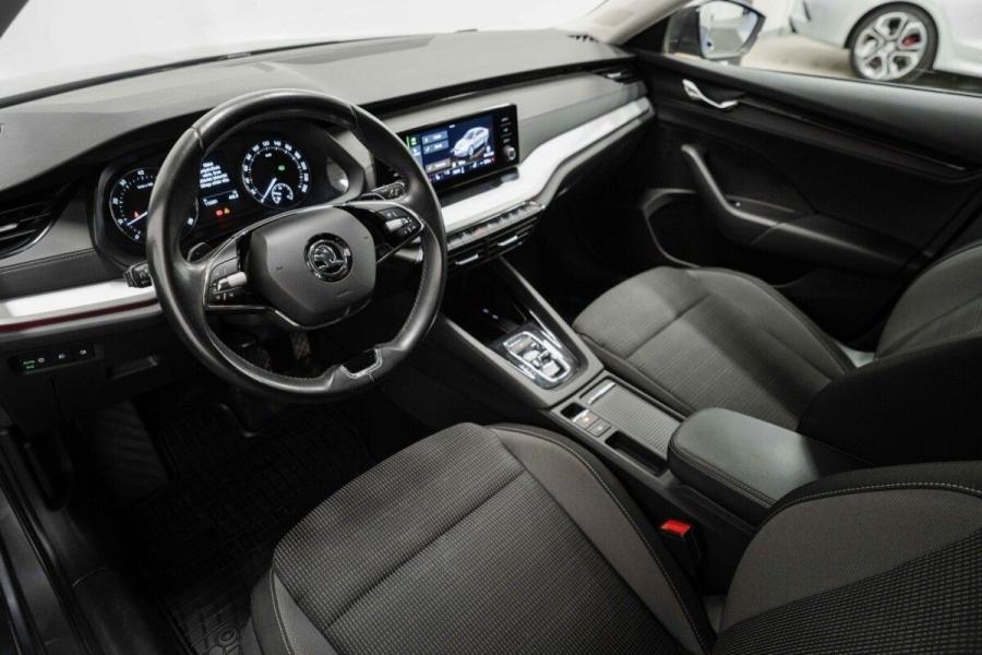 Pelēks Skoda Octavia 2023 Tallina, ar dzinēja tilpumu 1.50 L un nobraukumu 110 tūkst. km par 19700 €, foto 9 vietnē AUTOMOTO.COM.LV