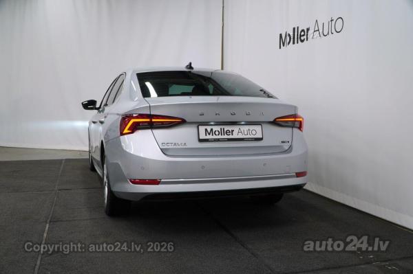 Pelēks Skoda Octavia 2024 Tallina, ar dzinēja tilpumu 1.50 L un nobraukumu 52 tūkst. km par 23800 €, foto 5 vietnē AUTOMOTO.COM.LV