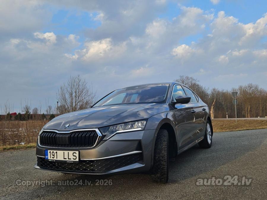 Pelēks Skoda Octavia 2024 Jehvi, ar dzinēja tilpumu 2.00 L un nobraukumu 35 tūkst. km par 27800 €, foto 2 vietnē AUTOMOTO.COM.LV