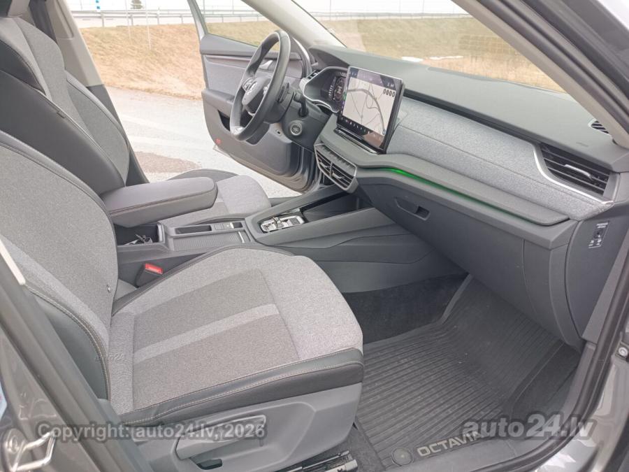 Pelēks Skoda Octavia 2024 Jehvi, ar dzinēja tilpumu 2.00 L un nobraukumu 35 tūkst. km par 27800 €, foto 17 vietnē AUTOMOTO.COM.LV