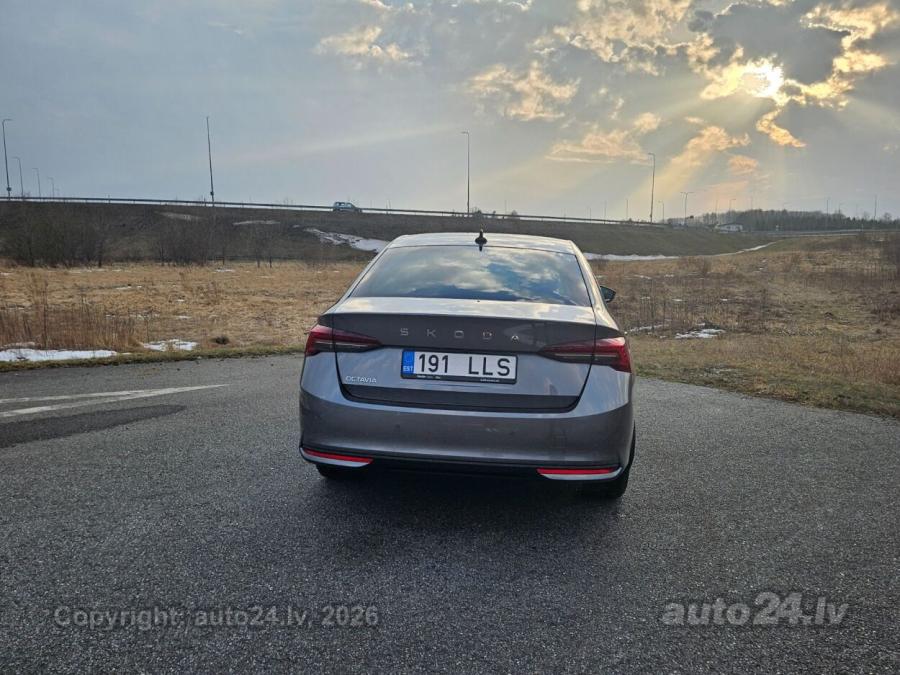 Pelēks Skoda Octavia 2024 Jehvi, ar dzinēja tilpumu 2.00 L un nobraukumu 35 tūkst. km par 27800 €, foto 29 vietnē AUTOMOTO.COM.LV