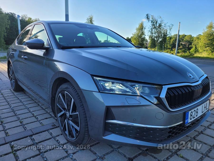 Pelēks Skoda Octavia 2024 Tallina, ar dzinēja tilpumu 1.50 L un nobraukumu 27 tūkst. km par 30000 €, foto 7 vietnē AUTOMOTO.COM.LV