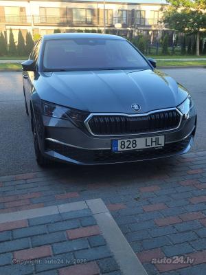 Pelēks Skoda Octavia 2024 Tallina, ar dzinēja tilpumu 1.50 L un nobraukumu 27 tūkst. km par 30000 €, foto 10 vietnē AUTOMOTO.COM.LV