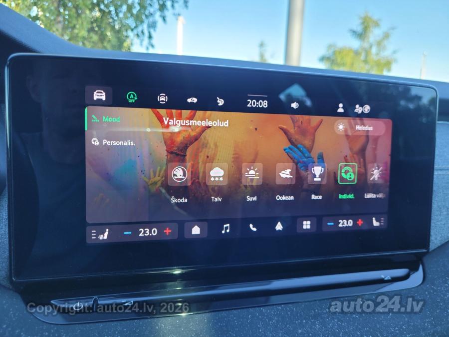 Pelēks Skoda Octavia 2024 Tallina, ar dzinēja tilpumu 1.50 L un nobraukumu 27 tūkst. km par 30000 €, foto 16 vietnē AUTOMOTO.COM.LV
