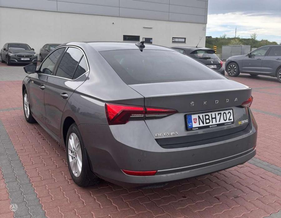 Pelēks Skoda Octavia 2024 Klaipėda, ar dzinēja tilpumu 1.97 L un nobraukumu 55 tūkst. km par 22000 €, foto 6 vietnē AUTOMOTO.COM.LV