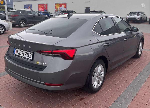Grey Skoda Octavia 2024 in Klaipeda, with an engine capacity of 1.97 L and mileage of 55 thousand km for 22000 €, photo 6 on AUTOMOTO.COM.LV
