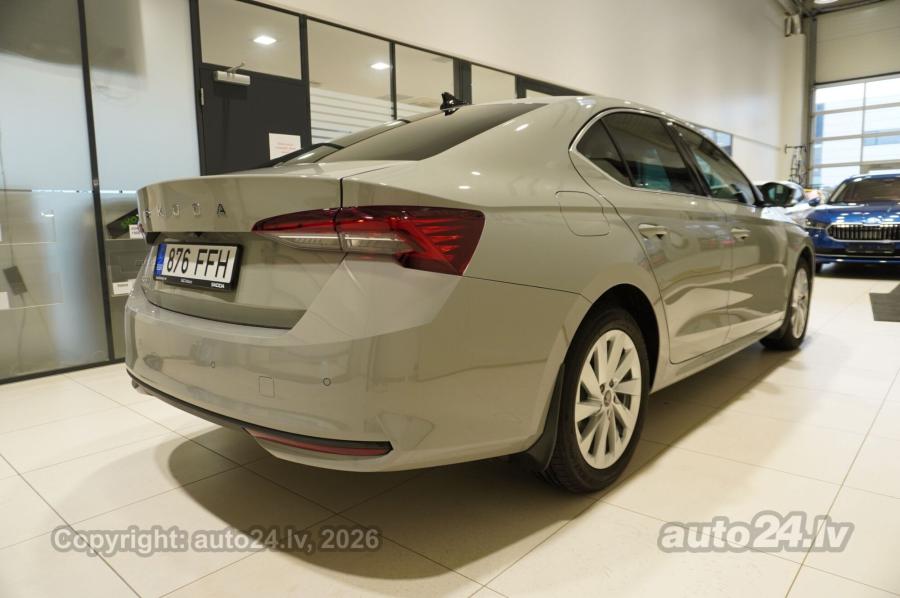 Grey Skoda Octavia 2025 in Tallinn, with an engine capacity of 1.50 L and mileage of 19 thousand km for 27900 €, photo 4 on AUTOMOTO.COM.LV