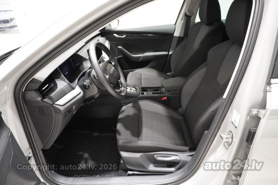 Grey Skoda Octavia 2025 in Tallinn, with an engine capacity of 1.50 L and mileage of 19 thousand km for 27900 €, photo 15 on AUTOMOTO.COM.LV