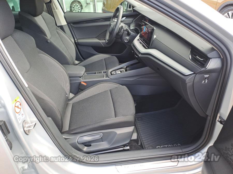 Pelēks Skoda Octavia 2025 Tartu, ar dzinēja tilpumu 1.50 L un nobraukumu 12 tūkst. km par 27900 €, foto 6 vietnē AUTOMOTO.COM.LV