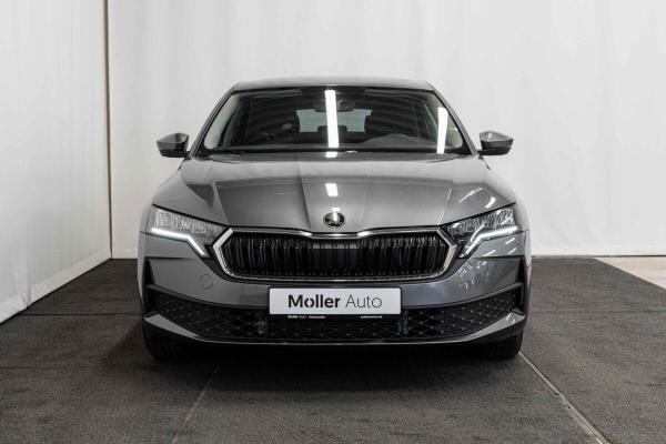 Grey Skoda Octavia 2025 in Tallinn, with an engine capacity of 2.00 L and mileage of 43 thousand km for 24900 €, photo 3 on AUTOMOTO.COM.LV