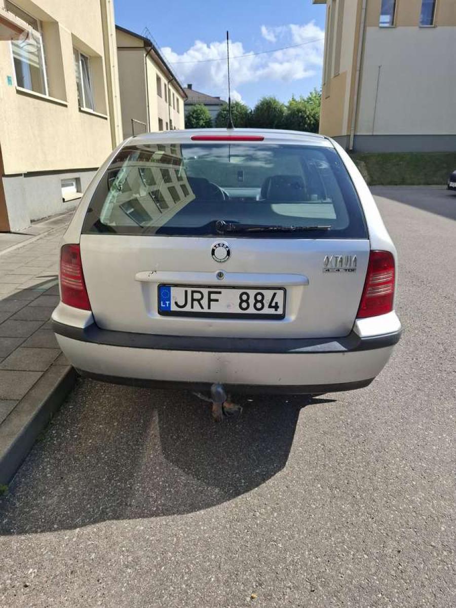 Grey Skoda Octavia 1999 in Ignalina, with an engine capacity of 1.90 L and mileage of 435 thousand km for 1300 €, photo 3 on AUTOMOTO.COM.LV