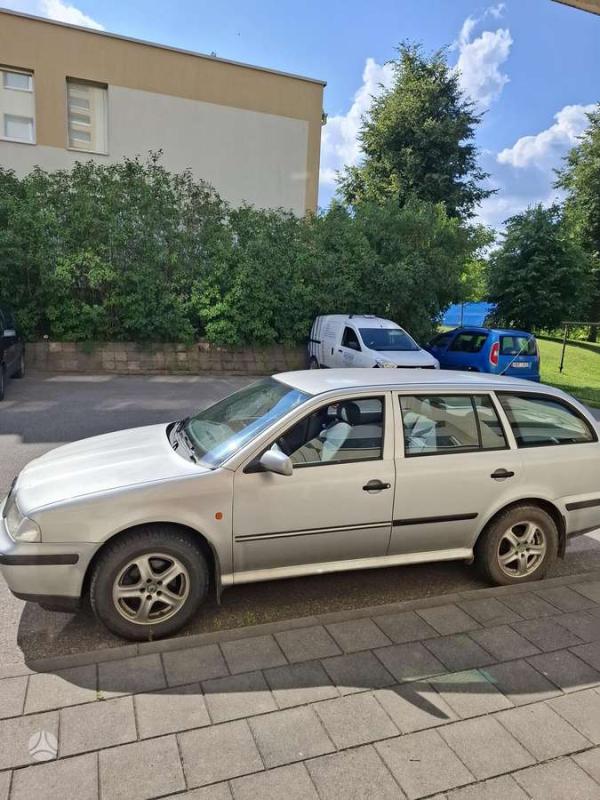 Grey Skoda Octavia 1999 in Ignalina, with an engine capacity of 1.90 L and mileage of 435 thousand km for 1300 €, photo 3 on AUTOMOTO.COM.LV