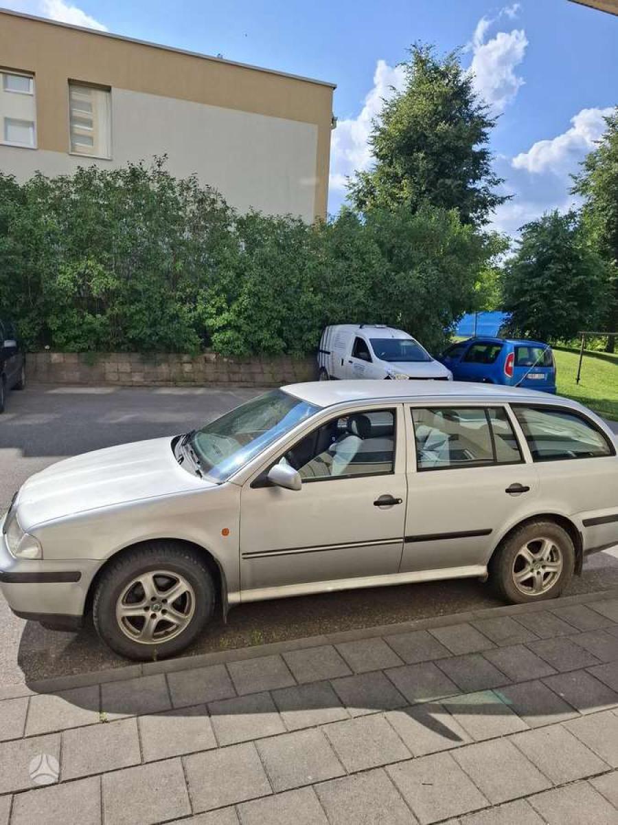 Grey Skoda Octavia 1999 in Ignalina, with an engine capacity of 1.90 L and mileage of 435 thousand km for 1300 €, photo 4 on AUTOMOTO.COM.LV