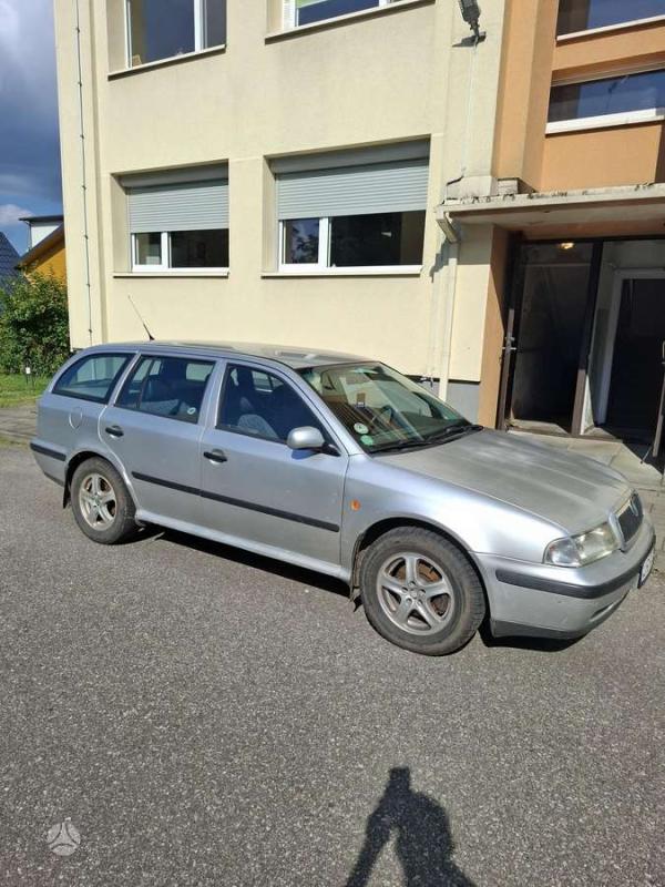 Grey Skoda Octavia 1999 in Ignalina, with an engine capacity of 1.90 L and mileage of 435 thousand km for 1300 €, photo 4 on AUTOMOTO.COM.LV