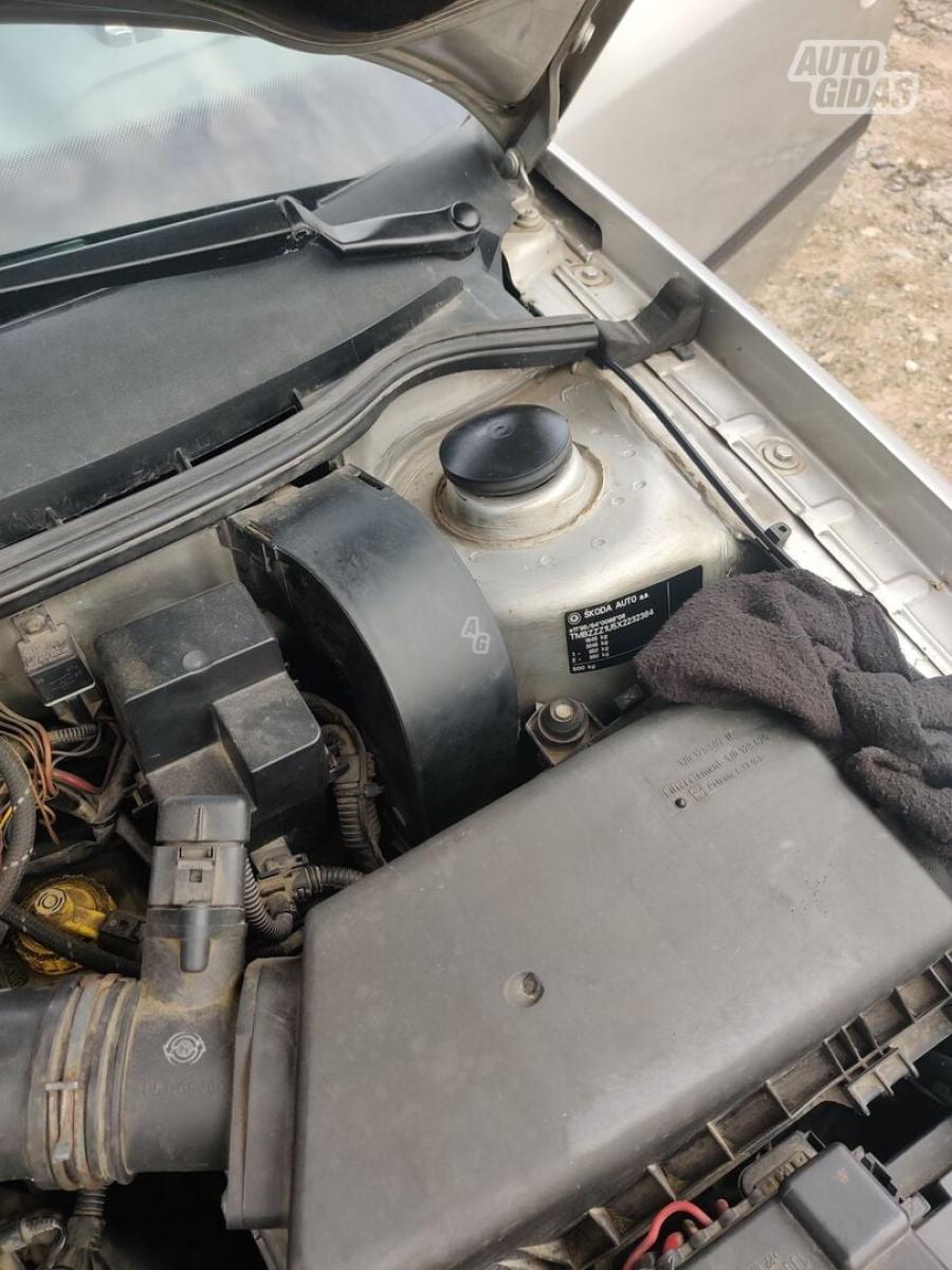 Pelēks Skoda Octavia 1999 Kaišiadorys, ar dzinēja tilpumu 1.90 L un nobraukumu 300 tūkst. km par 900 €, foto 7 vietnē AUTOMOTO.COM.LV
