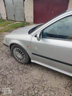 Pelēks Skoda Octavia 1999 Kaišiadorys, ar dzinēja tilpumu 1.90 L un nobraukumu 300 tūkst. km par 900 €, foto 18 vietnē AUTOMOTO.COM.LV