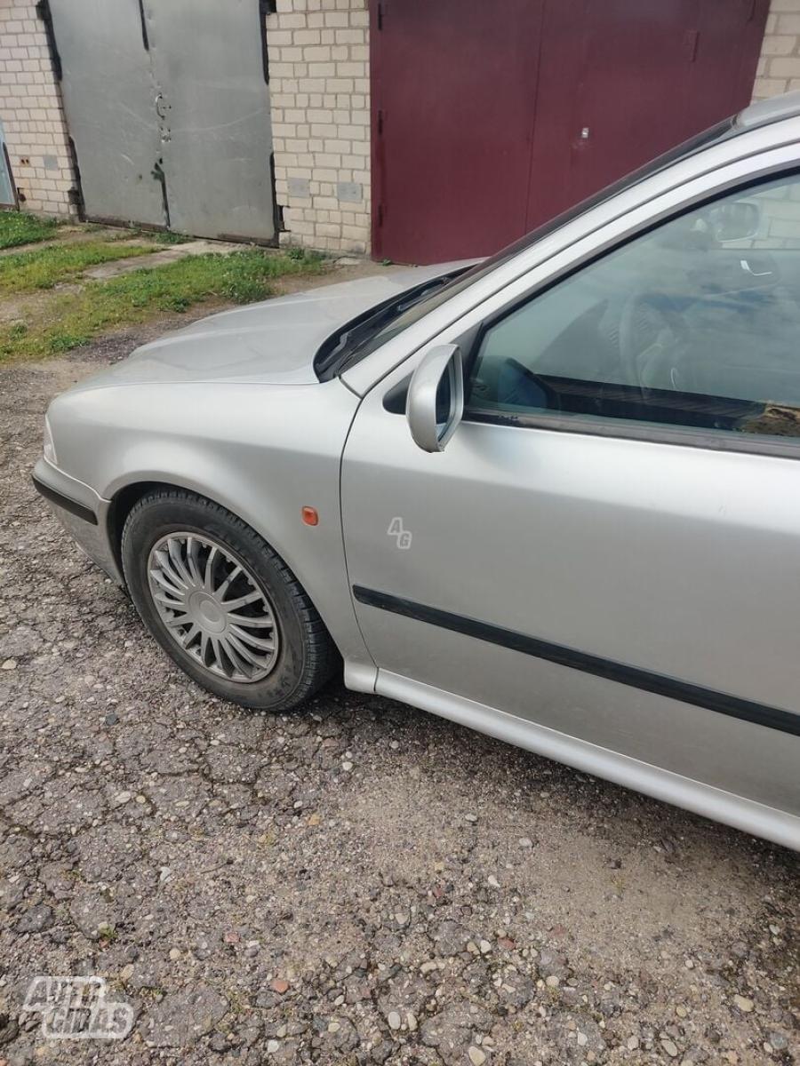 Pelēks Skoda Octavia 1999 Kaišiadorys, ar dzinēja tilpumu 1.90 L un nobraukumu 300 tūkst. km par 900 €, foto 18 vietnē AUTOMOTO.COM.LV