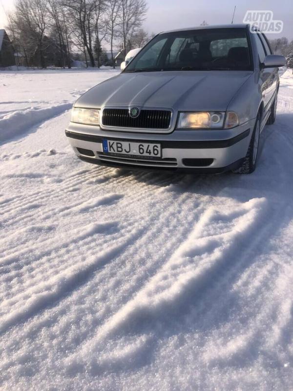 Pelēks Skoda Octavia 2000 Alīta, ar dzinēja tilpumu 2.00 L un nobraukumu 257 tūkst. km par 1150 €, foto 1 vietnē AUTOMOTO.COM.LV