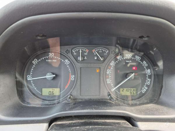 Серый Шкода Октавия 2000 в Вевис, объемом двигателя 1.90 л и пробегом 210 тыс. км за 1000 €, фото 7 на AUTOMOTO.COM.LV