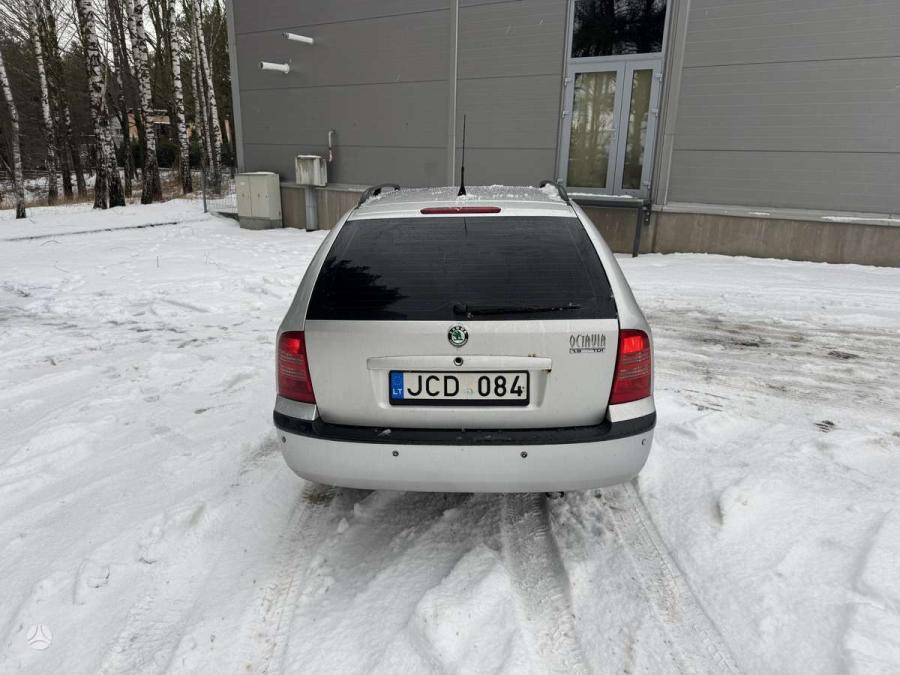 Pelēks Skoda Octavia 2001 Kauņa, ar dzinēja tilpumu 1.90 L un nobraukumu 395 tūkst. km par 599 €, foto 3 vietnē AUTOMOTO.COM.LV